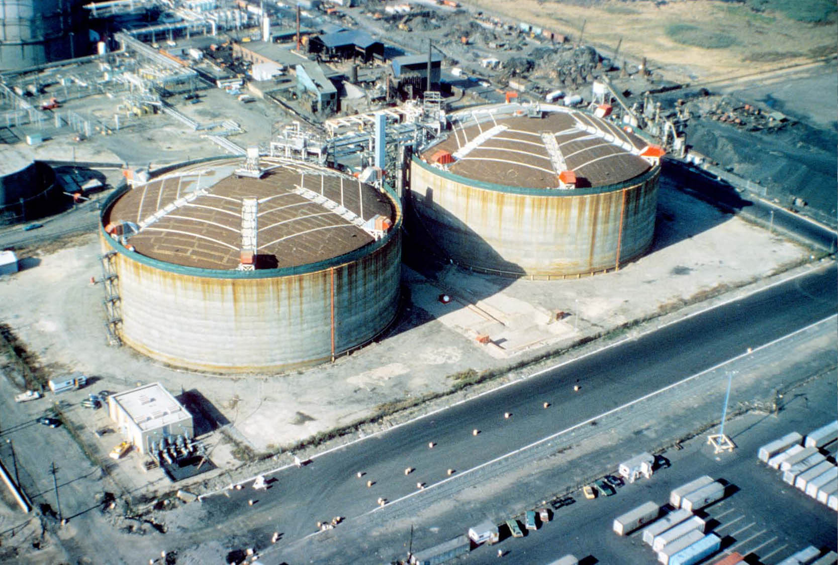 Philadelphia Gas Works LNG Storage - Preload International